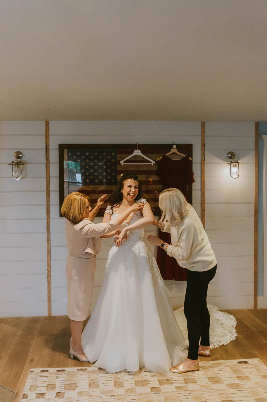 Crab & Lobster Wedding Photos | Melissa + James