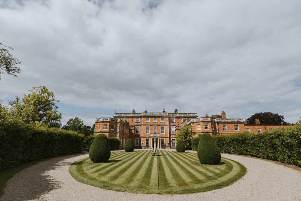 Newby Hall Wedding Photos | Izzy & Tom - Yorkshire Wedding Photographer